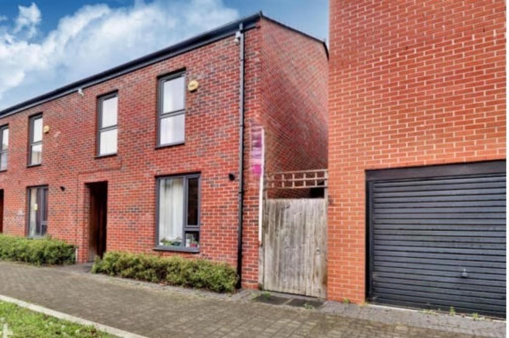 Castle Walk, Derby 4 bed townhouse - £1,250 pcm (£288 pw)