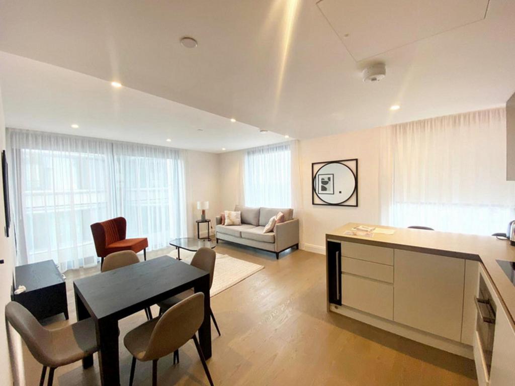 27 Albert Embankment, London, SE1 1 bed apartment - £3,300 pcm (£762 pw)