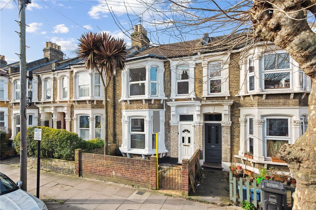 Roding Road, London, E5 4 bed terraced house - £3,750 pcm (£865 pw)
