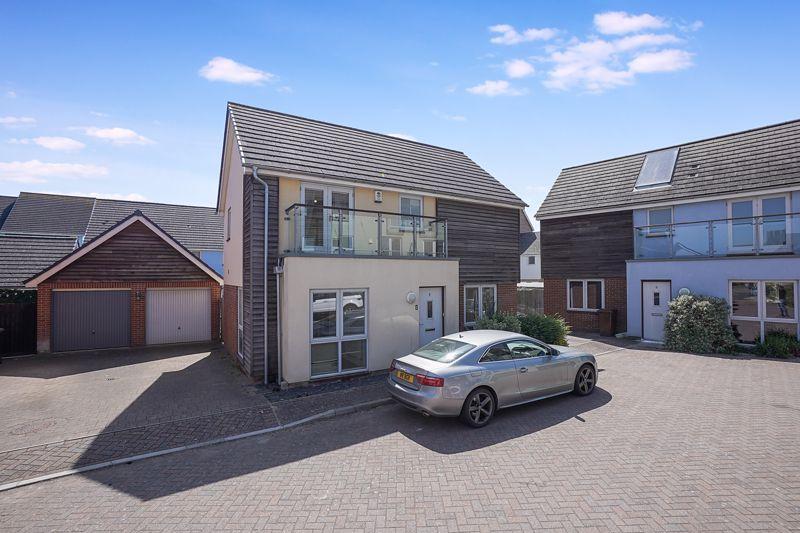 Little Victory Mount, Chatham 3 bed detached house - £445,000