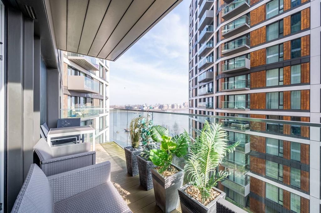 Deveraux House, Woolwich Riverside... 2 bed flat for sale - £575,000