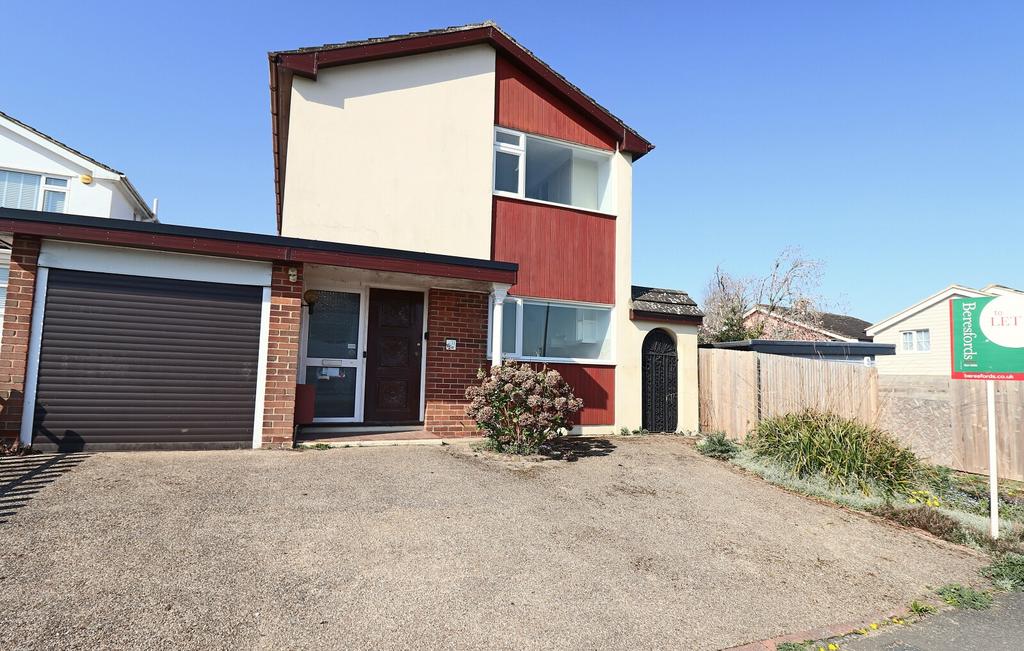Venmore Drive, CM6 3 bed detached house - £1,900 pcm (£438 pw)