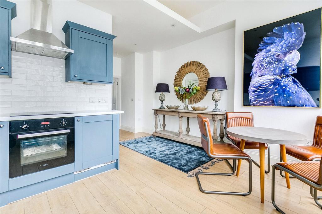 London SW6 2 bed maisonette - £2,999 pcm (£692 pw)
