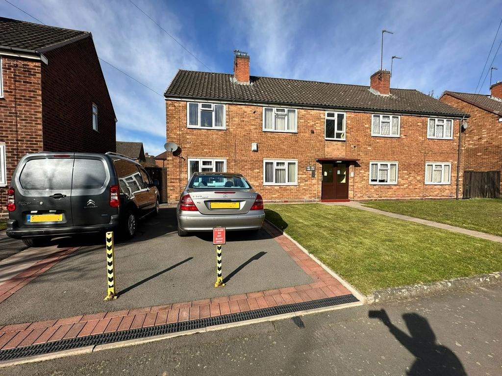 Central Drive, Coseley WV14 1 bed ground floor flat for sale - £114,950