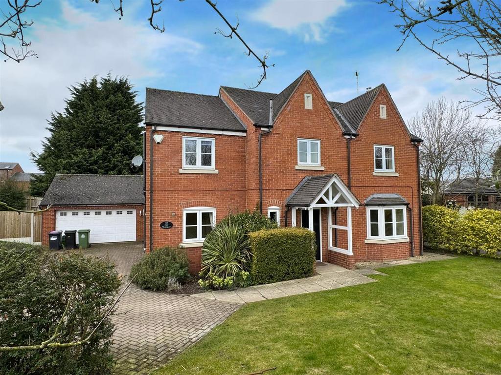 Tetchill, Nr Ellesmere. 5 bed detached house - £1,500 pcm (£346 pw)