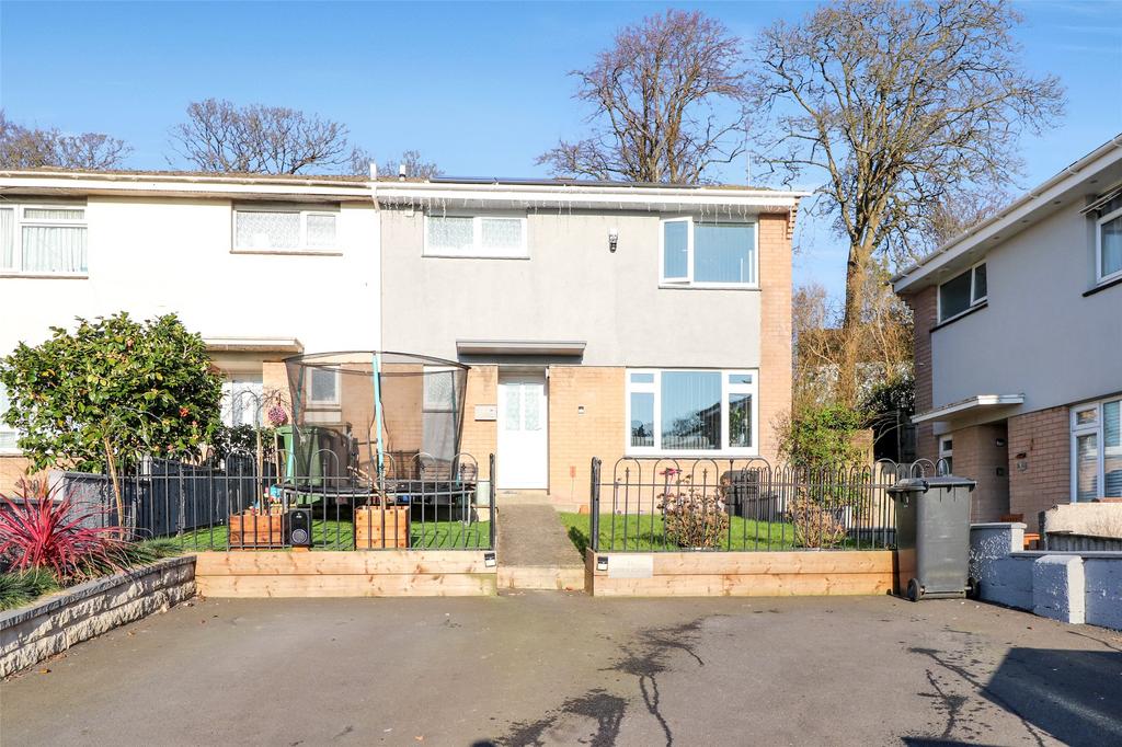 Lundy Close, Barnstaple, Devon, EX32 3 bed semi-detached house - £250,000