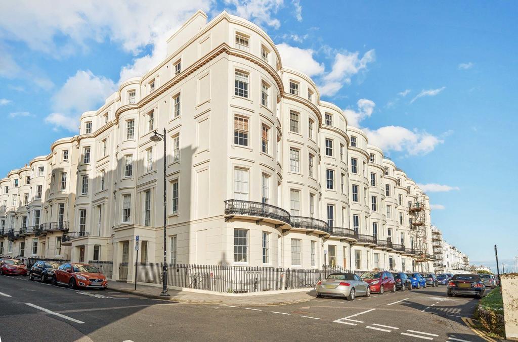 Percival Terrace, Brighton, East... 2 bed flat for sale - £550,000