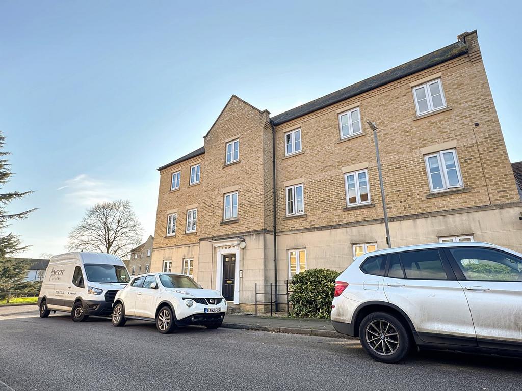 Mary Ruck Way, Black Notley... 1 bed apartment - £180,000