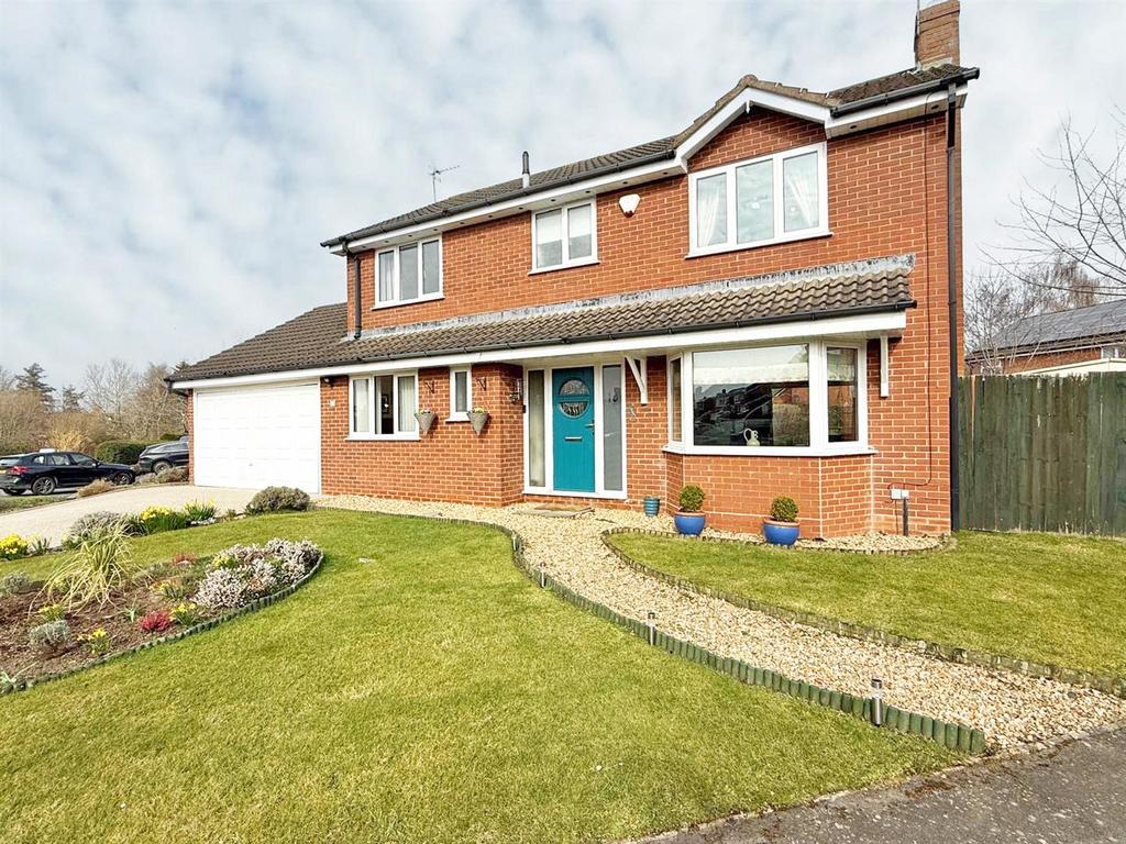Sparkham Close, Radbrook, Shrewsbury 4 bed detached house for sale - £ ...