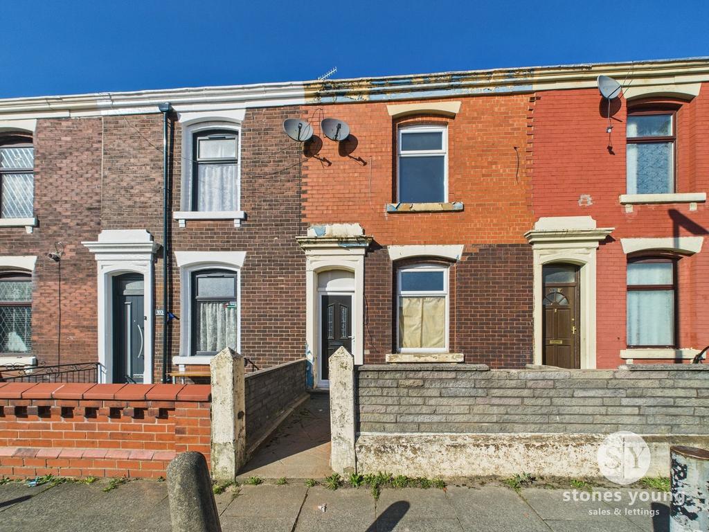 Walter Street, Blackburn, BB1 2 bed terraced house - £99,950