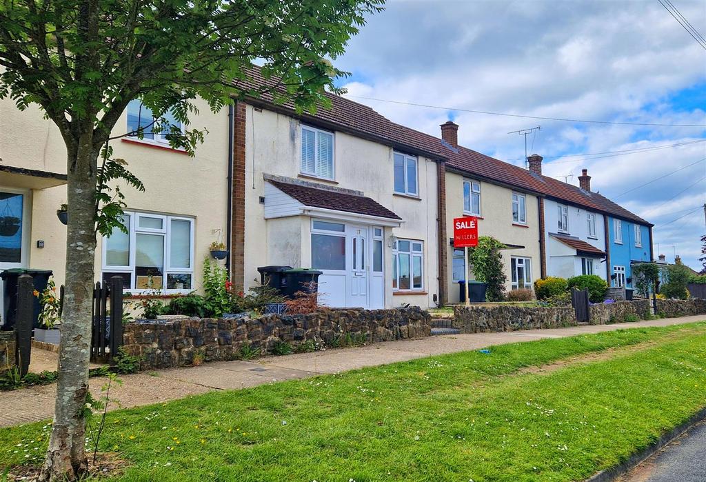 Coronation Hill, Epping 3 bed terraced house for sale - £425,000