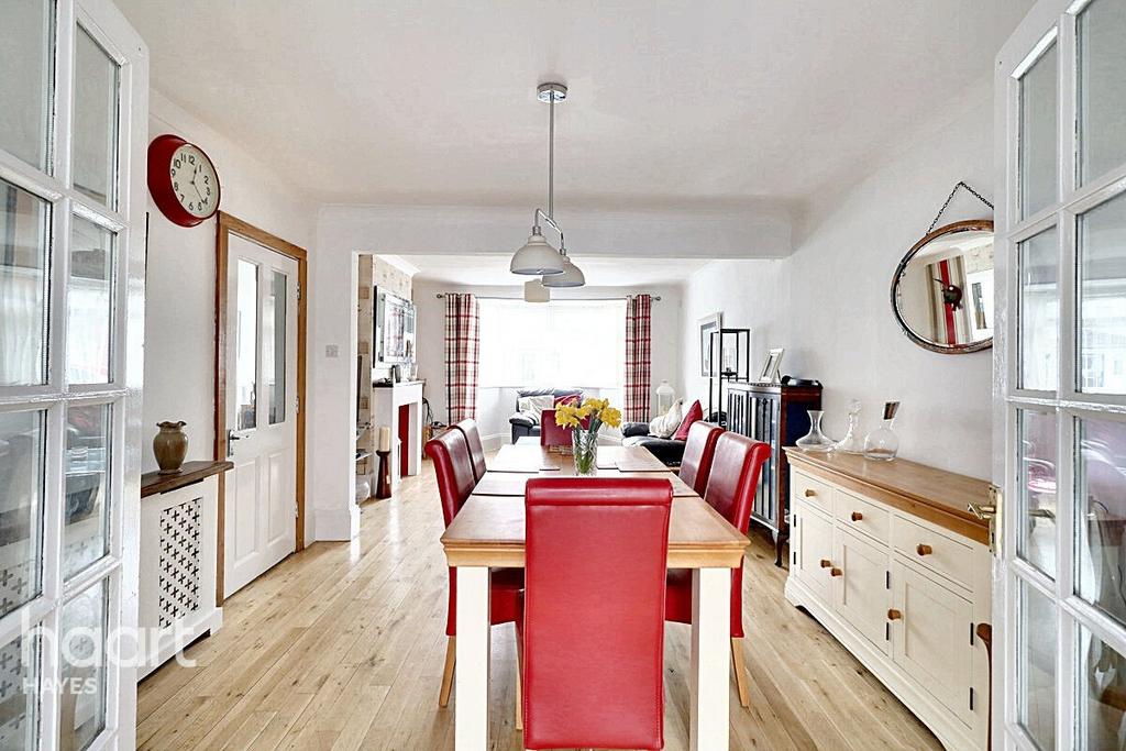 Camden Avenue, Hayes 3 bed terraced house - £595,000