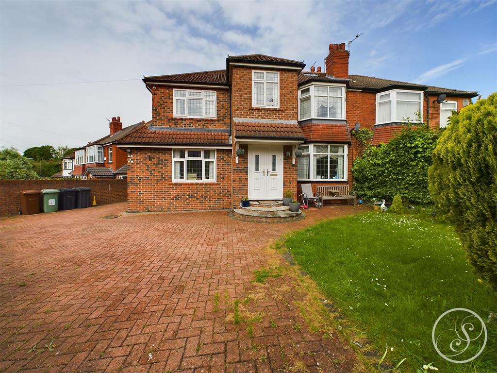 Chelwood Drive, Leeds 5 bed semi-detached house for sale - £575,000
