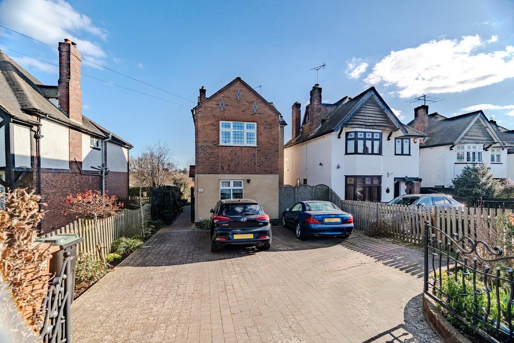 Northampton Road, Wellingborough, NN8 4 bed detached house - £375,000