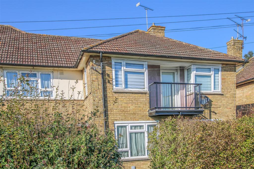 Whittington Road, Hutton, Brentwood 1 bed apartment for sale - £230,000