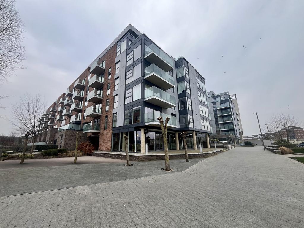 East Station Road, PETERBOROUGH PE2 2 bed apartment for sale - £220,000