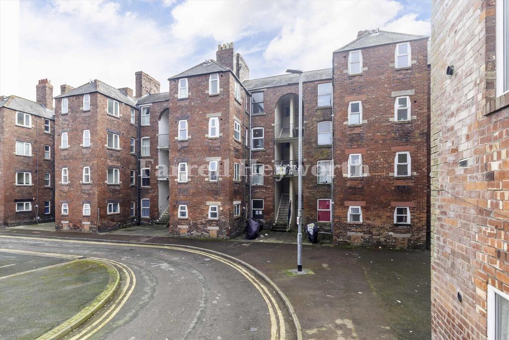 Egerton Court, Barrow In Furness LA14 1 bed flat for sale - £24,000
