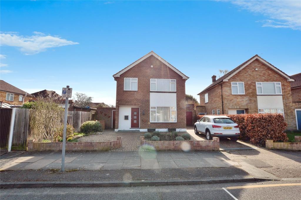 Norfolk Road, Uxbridge, UB8 3 bed house - £2,500 pcm (£577 pw)