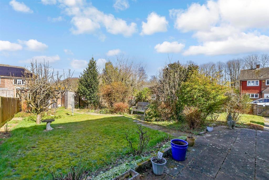 Bell Way, Kingswood, Maidstone, Kent 3 bed semi-detached house for sale ...