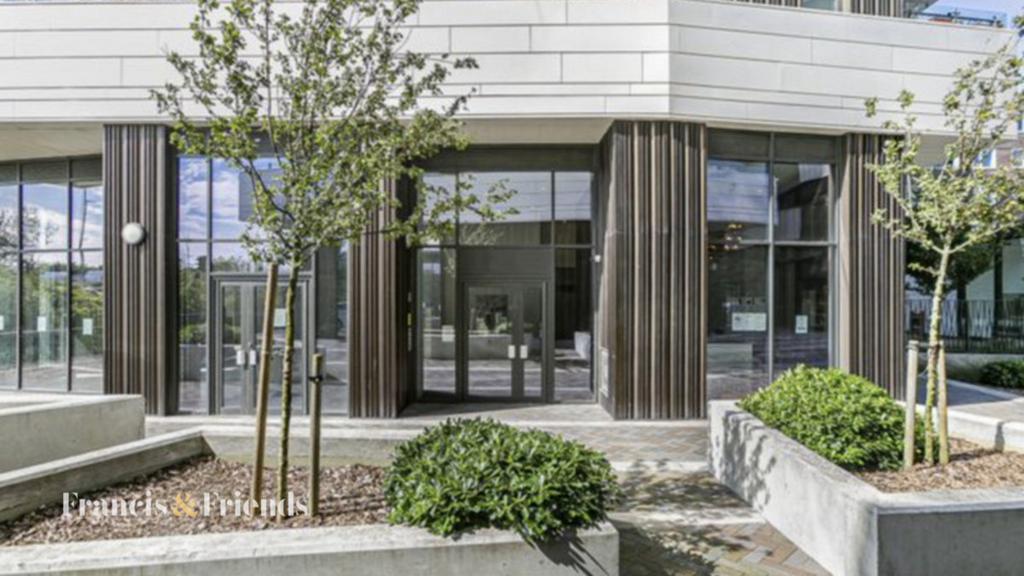 Beck Square Leyton, London, E10 1 bed apartment for sale - £350,000