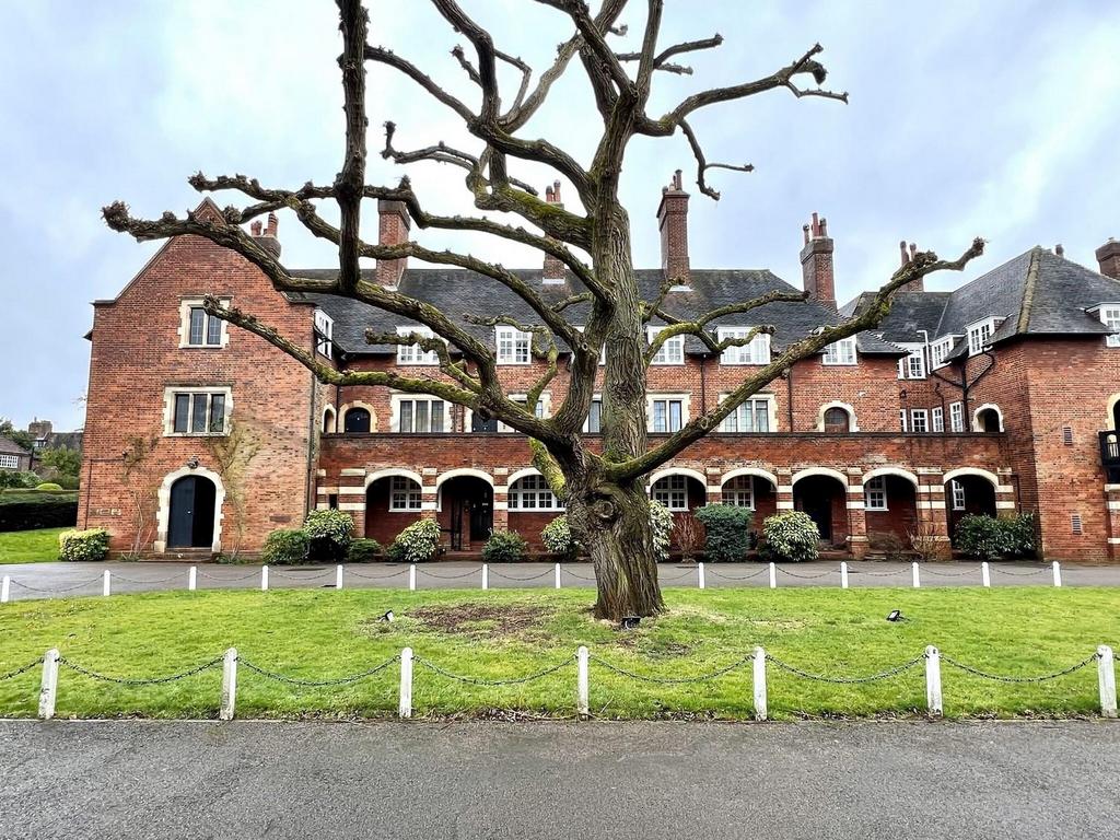 Meadway Court, Meadway, NW11 3 bed flat - £2,600 pcm (£600 pw)