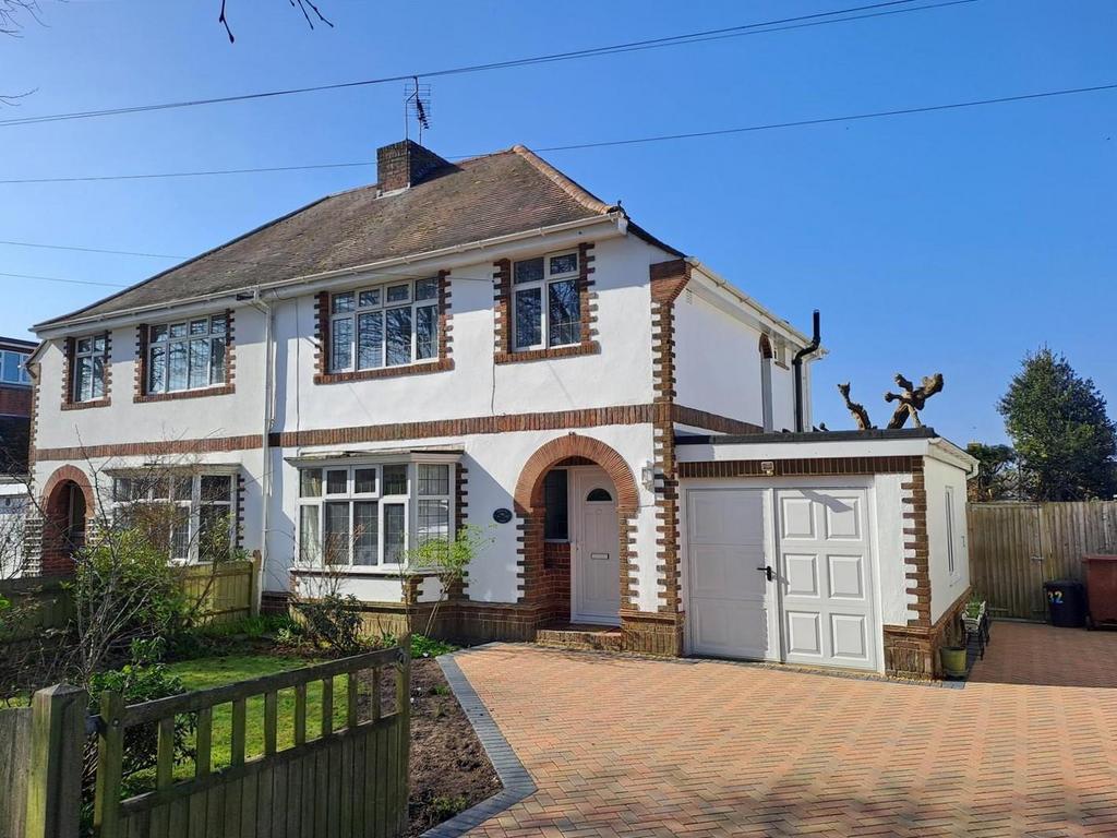 Old Manor Road, Rustington BN16 3 bed semi-detached house for sale - £ ...