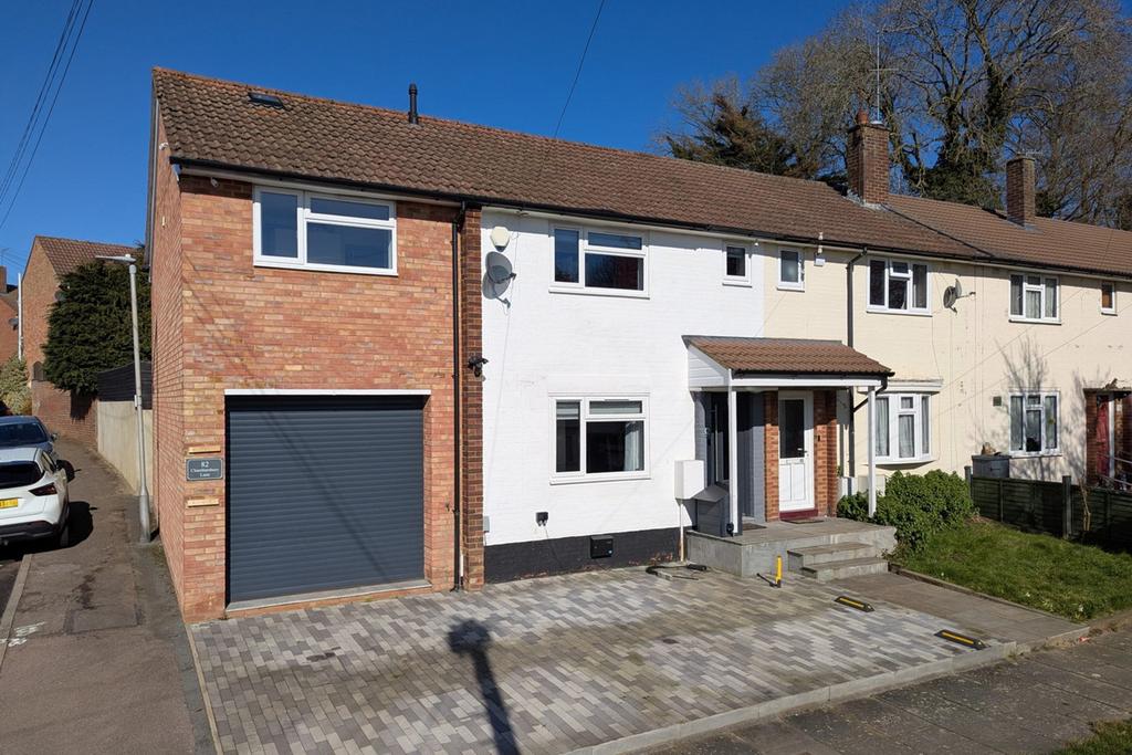 Chambersbury Lane, Nash Mills, HP3 4 bed end of terrace house for sale ...
