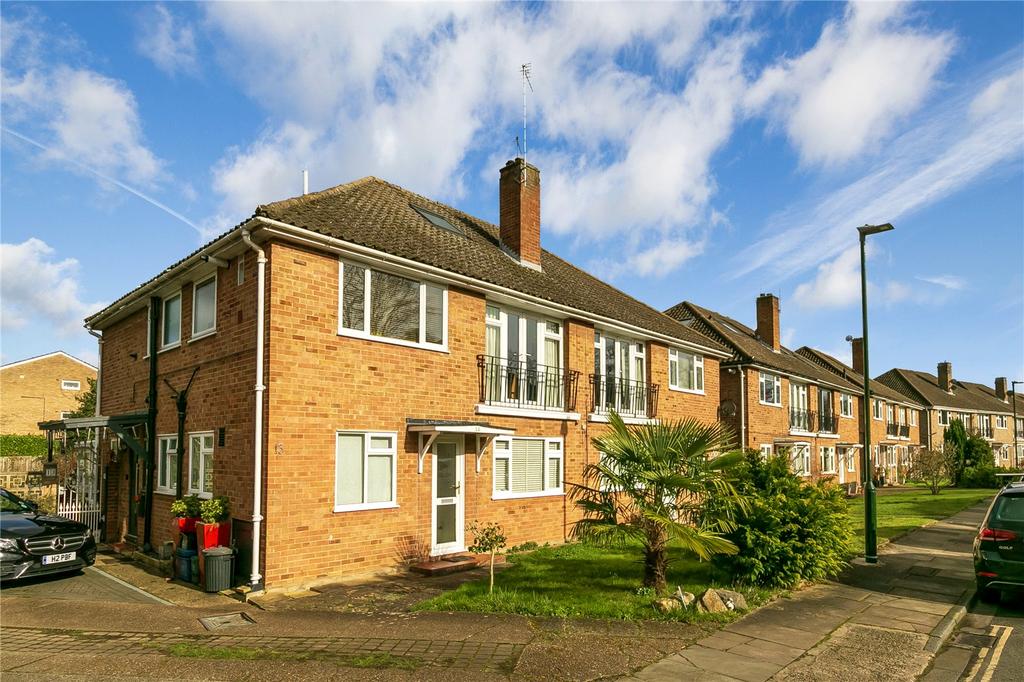 Shaef Way, Teddington 2 bed maisonette for sale - £625,000