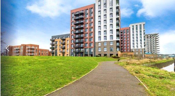Meridian Way, Southampton, Hampshire 2 bed apartment - £245,000