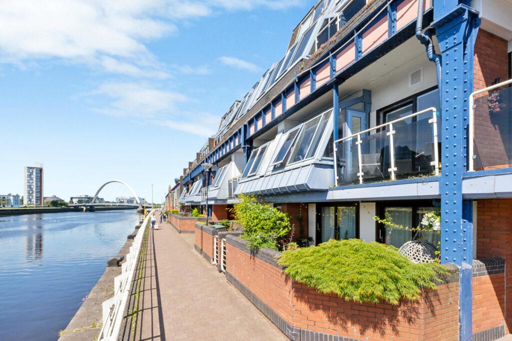 Lancefield Quay, Finnieston, G3 8HA 3 bed flat for sale - £239,995