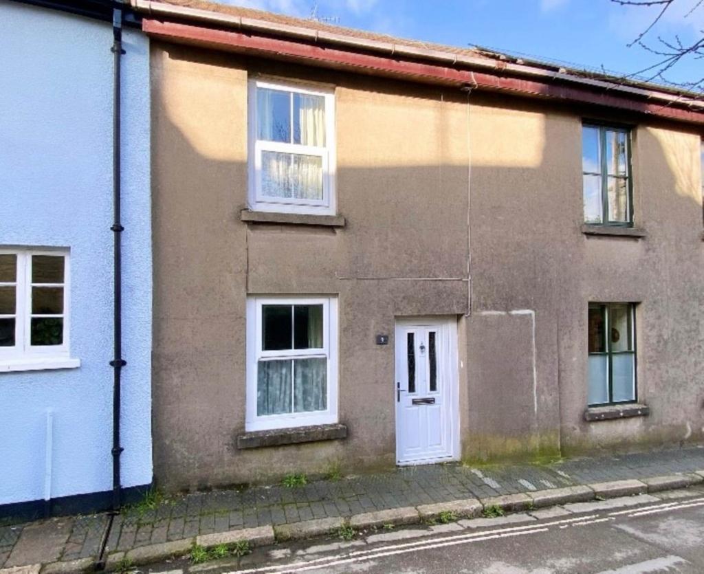 Jordans Street, Buckfastleigh TQ11 1 bed terraced house for sale - £149,950