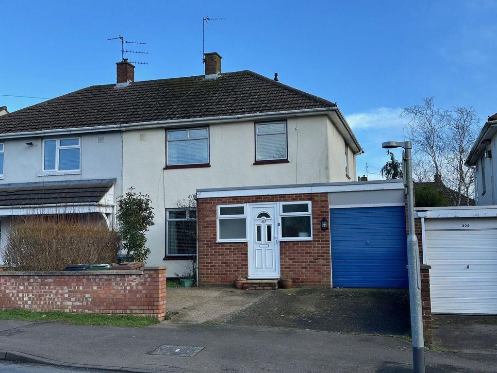 Willow Brook Road, Corby NN17 3 bed semi-detached house for sale - £220,000