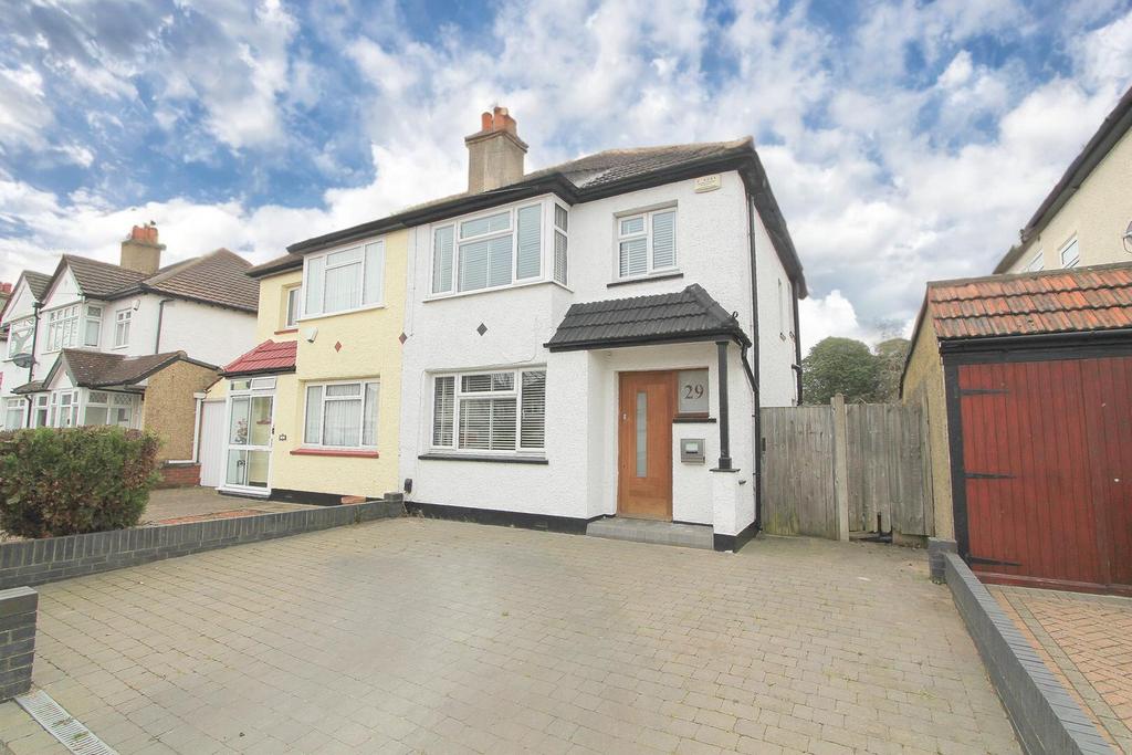 Colburn Way, Sutton SM1 3 bed semi-detached house - £550,000