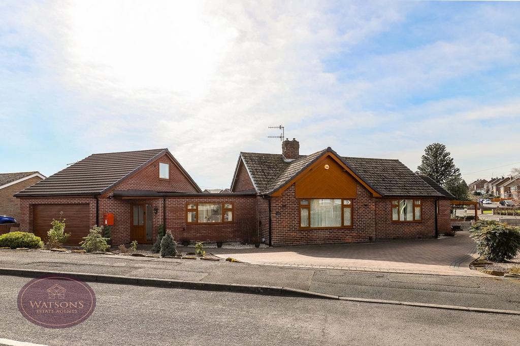 Clover Rise, Newthorpe, Nottingham, NG16 4 bed detached bungalow for ...