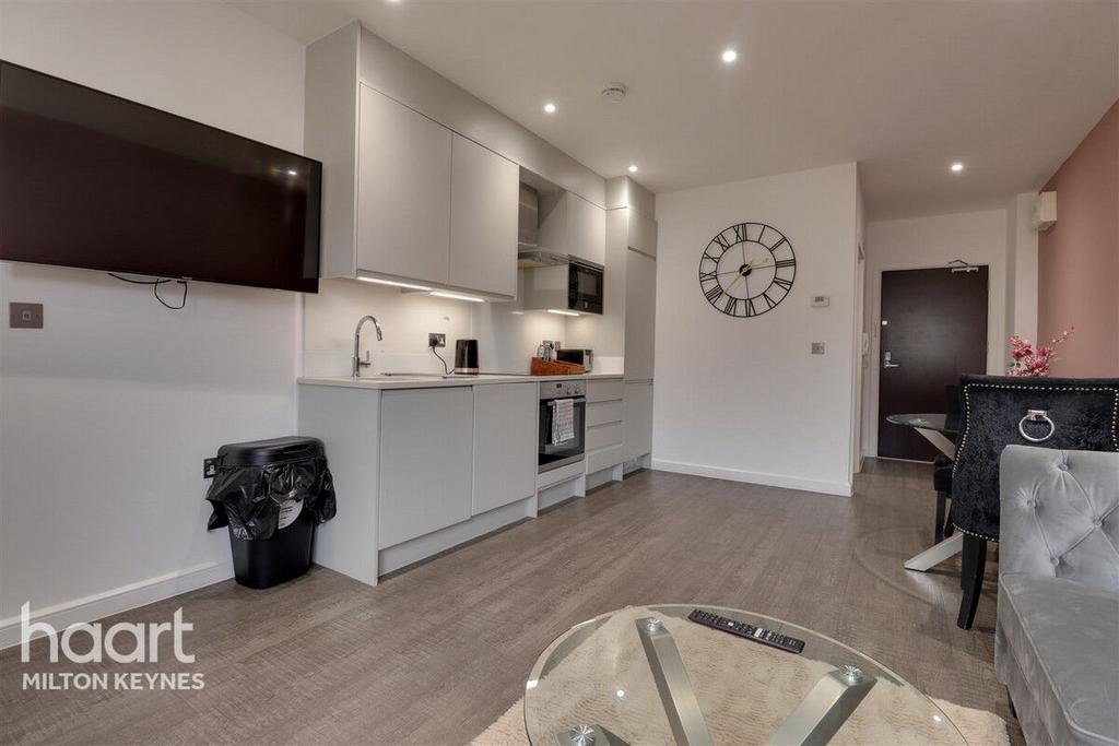 Milburn Avenue, Oldbrook 1 bed apartment - £1,300 pcm (£300 pw)