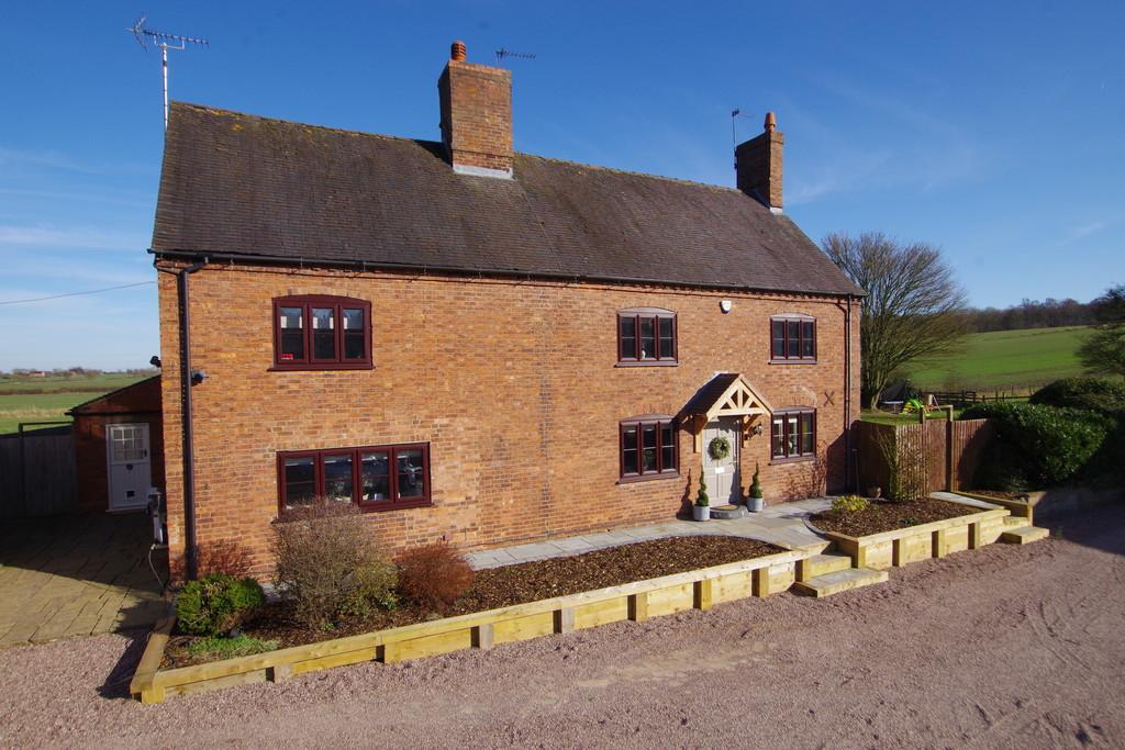 Hobb Lane, Marchington 5 bed detached house for sale - £1,000,000