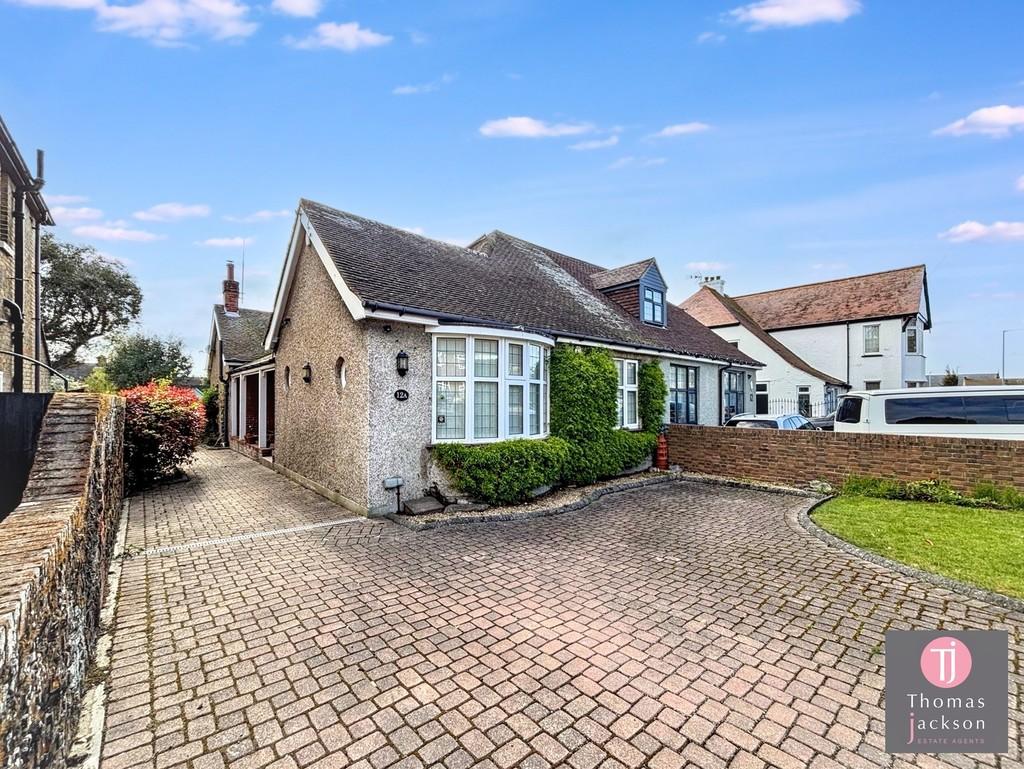Hartsdown Road, Margate 3 bed semi-detached bungalow for sale - £450,000