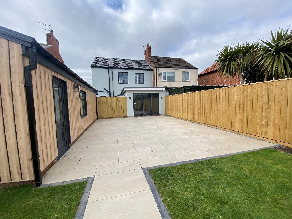 Golf Links Road, HULL, HU6 8RA 3 bed semi-detached house for sale - £ ...