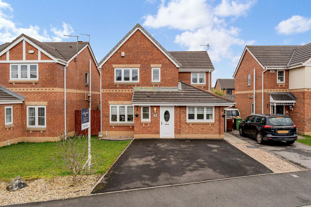 Botesworth Close, Wigan WN2 4 bed detached house - £320,000