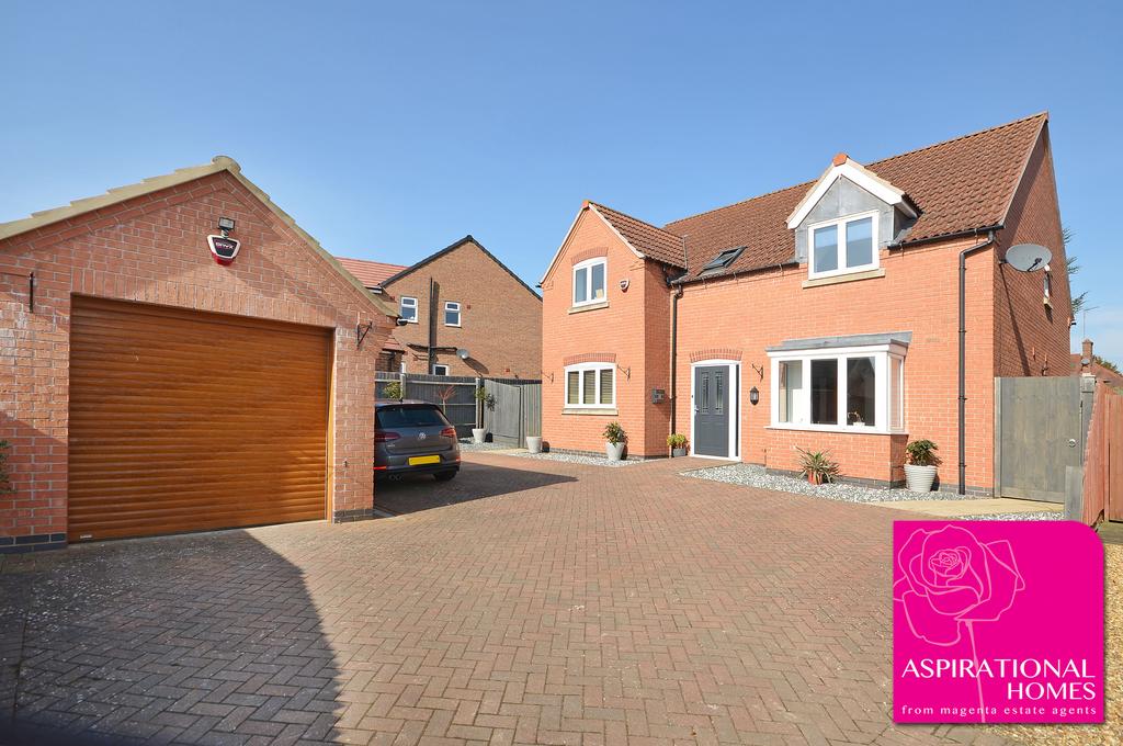 Shelmerdine Rise, Raunds 4 bed detached house - £450,000