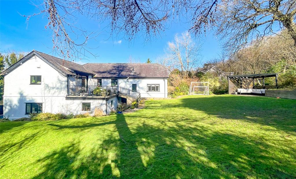 Treborth Road, Bangor, Gwynedd, LL57 4 bed detached house for sale - £ ...