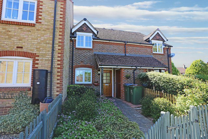 Fawn Rise, Henfield 2 bed terraced house - £1,400 pcm (£323 pw)