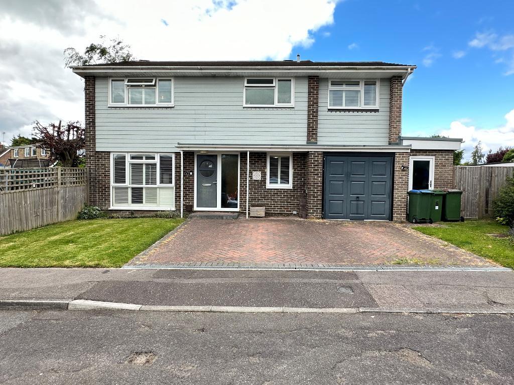 Ingram Close, Steyning, BN44 3QD 4 bed detached house - £700,000