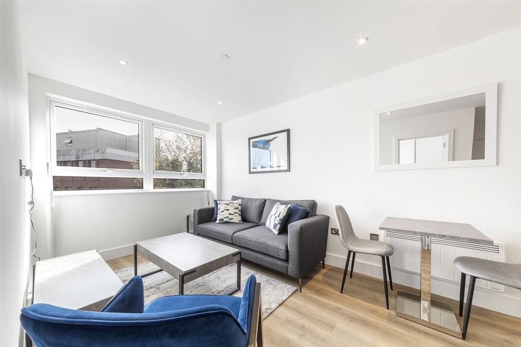 Wood Street, West Sussex RH19 1 bed apartment - £1,175 pcm (£271 pw)