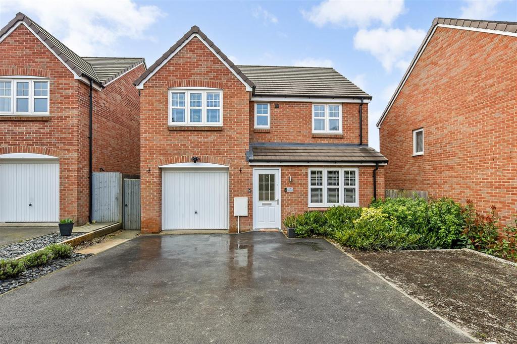 Hartack Close, Andover 4 bed detached house - £460,000