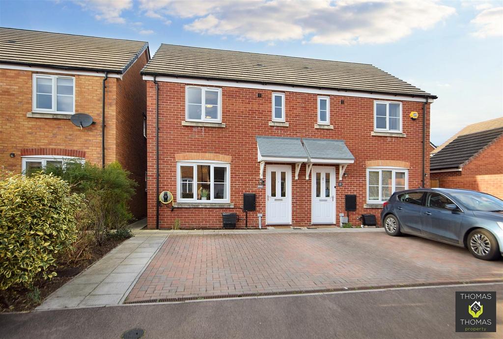Hamlet Grove, Longford 3 bed semi-detached house for sale - £290,000