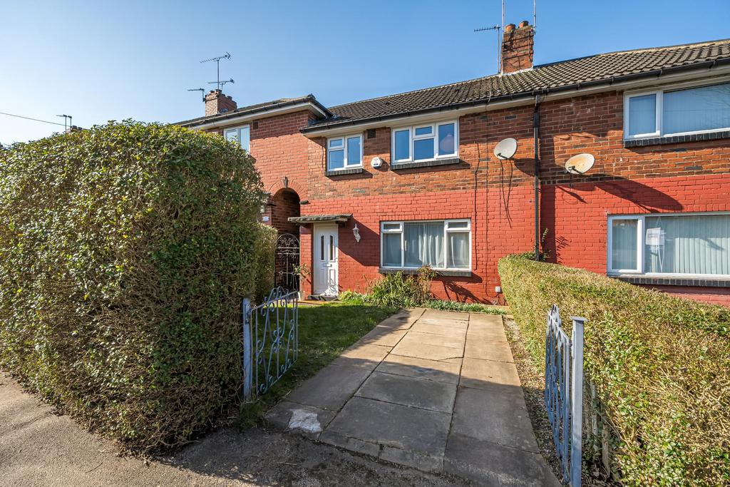 Miles Hill Road, Leeds LS7 3 bed terraced house for sale - £250,000