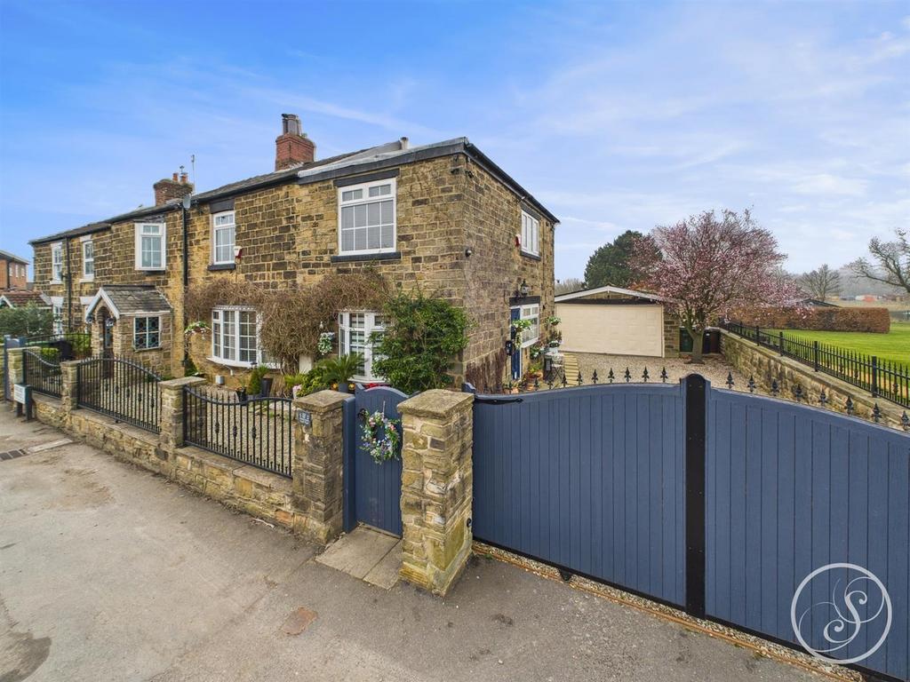 Burland Terrace, Swillington Lane 4 bed cottage - £475,000