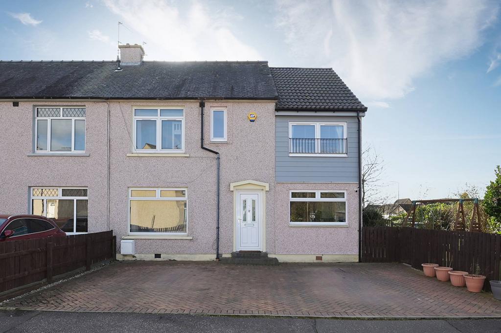 2 Listloaning Road, Linlithgow... 4 bed semi-detached house - £255,000