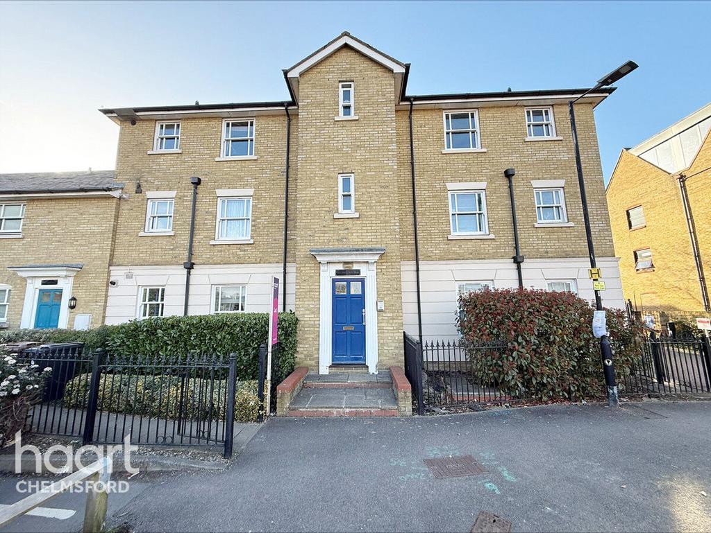 Glebe Road, Chelmsford 1 bed apartment - £180,000